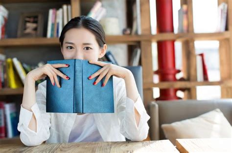 Tak Selalu Pemalu Ini Ciri Orang Introvert Yang Perlu Diketahui Parapuan