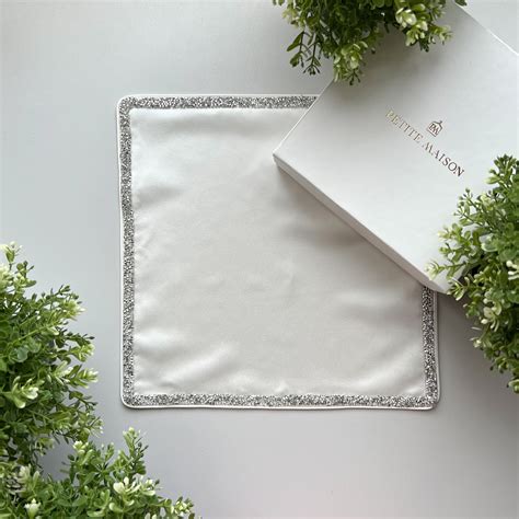 Szatka Do Chrztu Z Haftem Silver Petite Maison