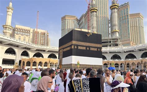 Massive Crowds Circle Kaaba As Hajj Kicks Off In Saudi Heat The Times
