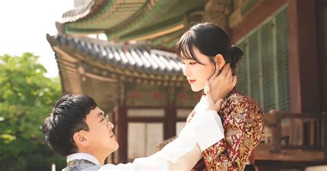 소중한 한복 데이트를 사진으로 남기기 위해 김건 숨고 숨은고수