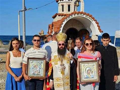 Владиката освети нов параклис в Лозенец изграден от дарител