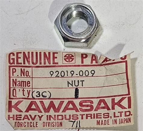 1 Nos Kawasaki H1 F6 F8 F9 F11 G4 Kd Ke Kh Kt Kx 12mm Lock Nut Oem
