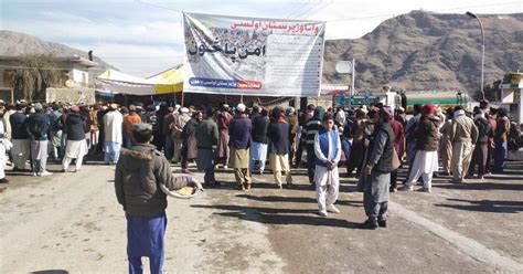 جنوبی وزیرستان دھرنے کے چھٹے روز چھاؤنی کا راستہ بند کر دیا گیا