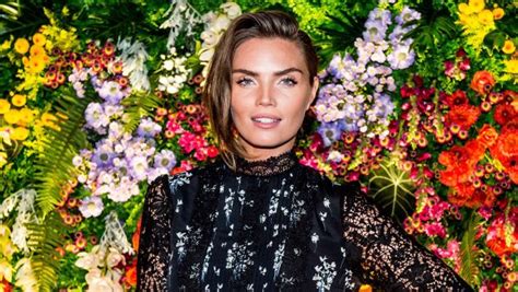 Kim Feenstra Open Over Fertiliteitstraject ‘weer Een Prik Lindanl