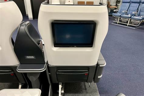First Look Deltas Snazzy New First Class Recliners