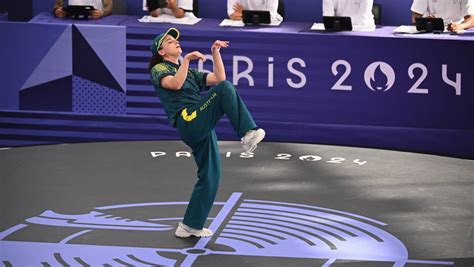 Breakdancer Raygun Whips Aussies Into A Frenzy On Paris Streets The