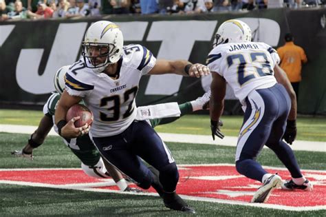 Eric Weddle Calls Out Younger Chargers