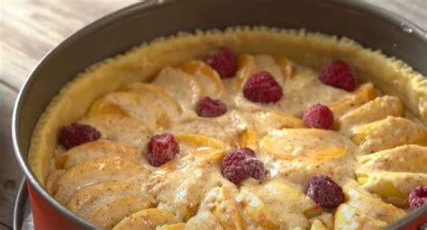 ფრანგული გარგარის ღვეზელი „აბსოლუტურად საზაფხულო“