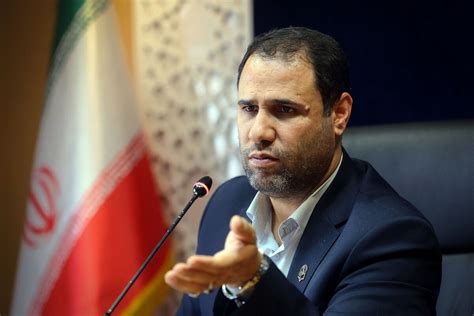 وزیر آموزش و پرورش معلم ها را از افراد زیر ٢٠ سال انتخاب کرده ایم تا