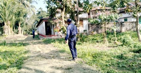 এখনো সেই বাড়িটি ঘিরে রেখেছে পুলিশ গ্রেপ্তার দুইজন কারাগারে