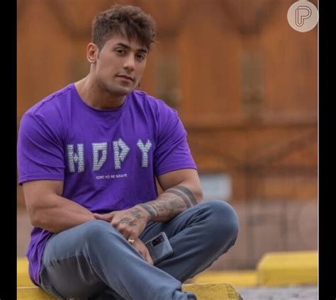 Foto Já Tiago Piquilo fez um procedimento para aumentar o órgão sexual