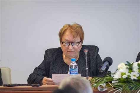 Новоизбраните кметове и общински съветници в община Мездра положиха клетва снимки