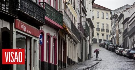 Visão Ilhas Do Grupo Central E Oriental Dos Açores Sob Aviso Amarelo