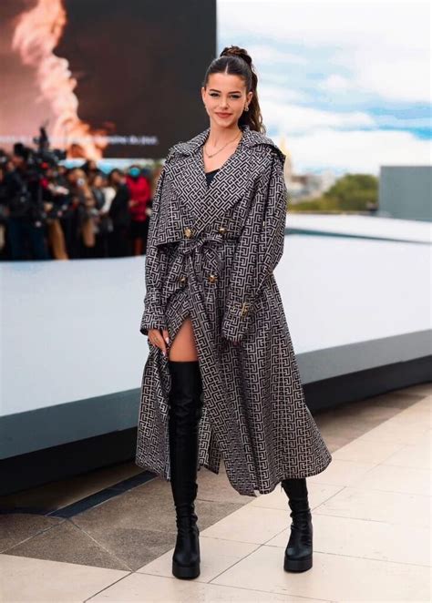 Lea Elui Ginet Her Iconic And Stylish Fashion Trends K4 Fashion