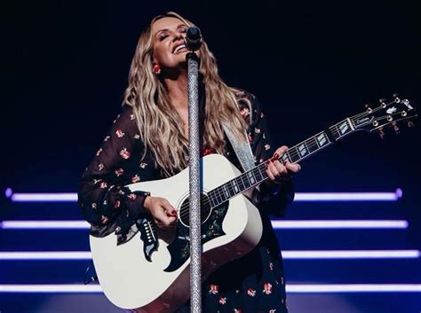 Nashvillegab Carly Pearce Shares Health Update After Heart Condition