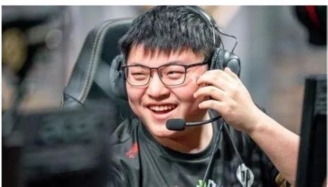 奥咪咪回应让粉丝安下了心，uzi转型lpl老板是谣言资讯 小米游戏中心