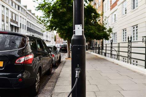 Charged Evs Ubitricity And Uk Energy Networks To Launch Program That