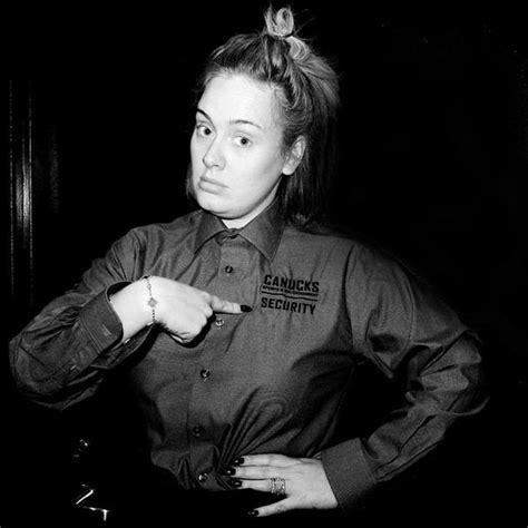 Em Momento Raro Adele Compartilha Cliques Sem Maquiagem