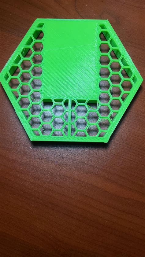 Stringing, but only on the first layer. Any ideas on what is causing it? : r/FixMyPrint