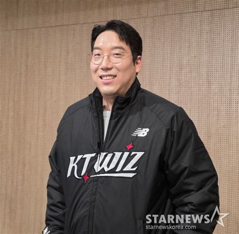 Lg 우승→kt 이적 Fa 김현수 첫 심정 고백 아직 실감 안 난다 이런저런 말이 많지만 수원 현장인터뷰 스타뉴스