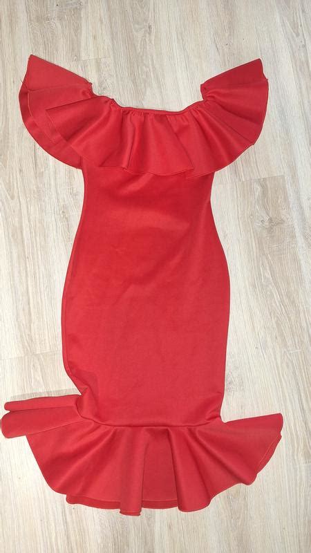 Червона сукня з воланами та рюшами — ціна 200 грн у каталозі Сукні міді Купити жіночі речі за