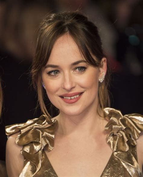 14 Celebs With Intoxicating Tooth Gaps