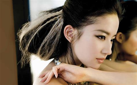 2560x1600 Asian Girl Face Brunette Wallpaper Coolwallpapersme