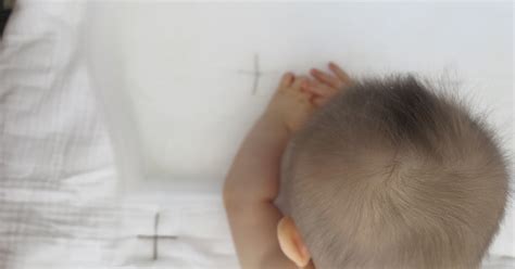 La vie ordinaire d une bretonne ACTIVITÉ BéBé MONTESSORI Plateau sensoriel d eau