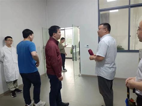 热烈欢迎东方雨虹一行领导莅临轩品新材参观指导！ 湖南轩品新材料有限公司 官方网站
