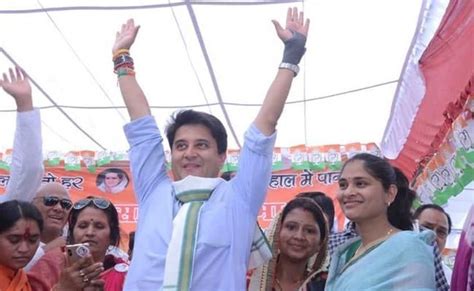 Jyotiraditya Scindia Meets Pm 20 Congress Mlas Prep Exit In Madhya