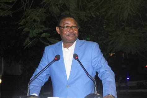 ASFOSA Un Cocktail dînatoire avec les responsables de société pose