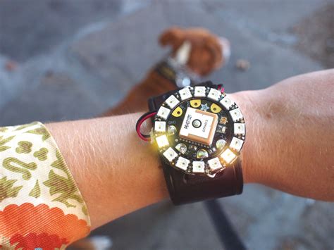 Flora Neogeo Watch Make
