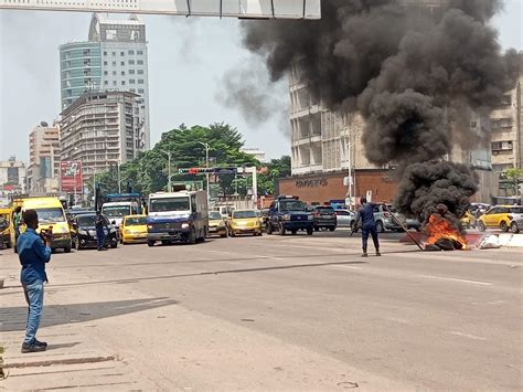 Marche contre lagression Rwandaise La police disperse les manifestants à coups de gaz