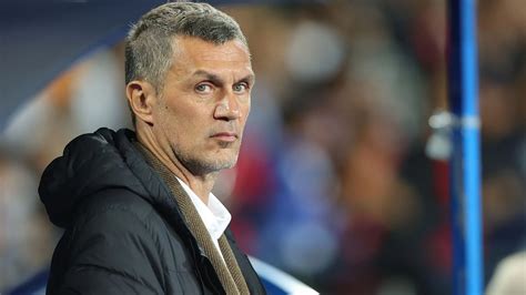 Milan Paolo Maldini Lascia Il Club G2media