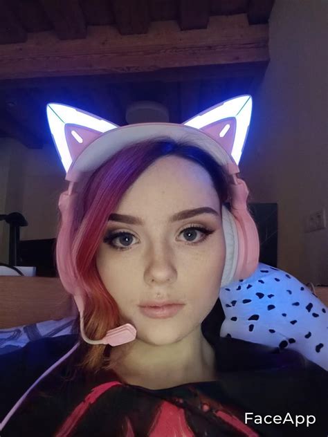 I Used Faceapp To Cover My Face So I Can See Myself Rtrans