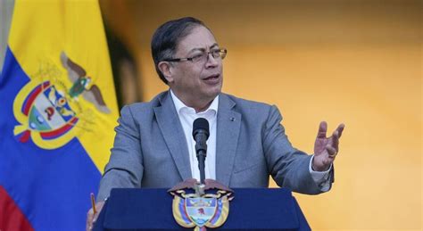Construir Una Agenda Independiente De Los Partidos Políticos Petro A