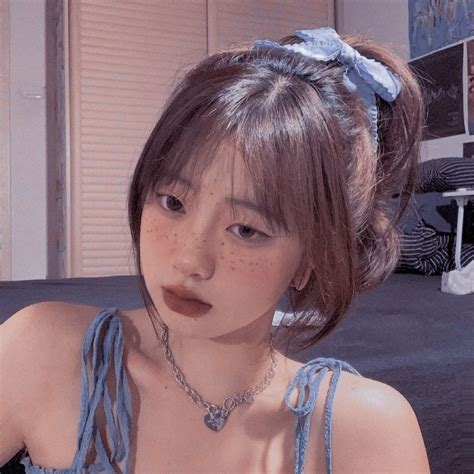 Pin Av Ngân På Lưu Nhanh
