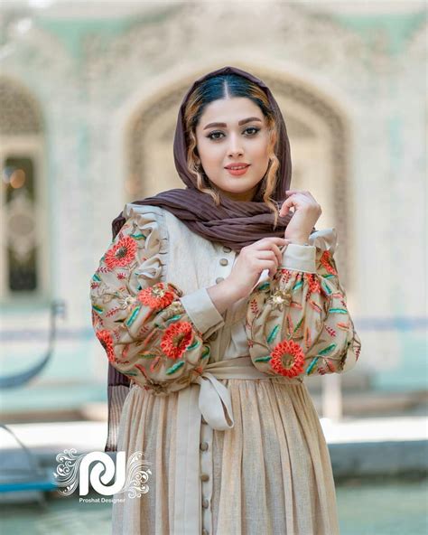 Pin By Joanne Hope On Iranian Beauty Iranian Beauty Fashion Saree