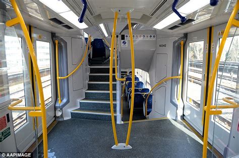 Woman Who Masturbated And Had Oral Sex On Sydney Train Has No Memory Daily Mail Online