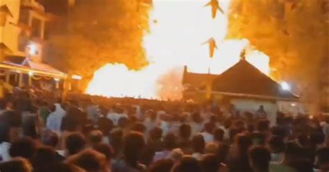 인도 힌두교 사원서 불꽃놀이 중 대형 폭발…150여명 부상