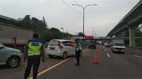 Simak Bagi Pengguna Tol Jakarta Cikampek Waspada Macet Di KM Karena Ada Perbaikan Jalan