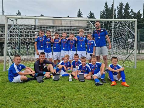 Škola Nogometa Nk Junak Sinj Nastavlja S Odličnim Rezultatima Sinjska