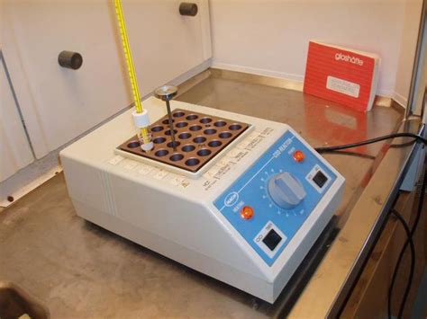 Spektrofometer Hach Dr 2000 Samt Reaktor Cod Hach 45600 02 For Sale