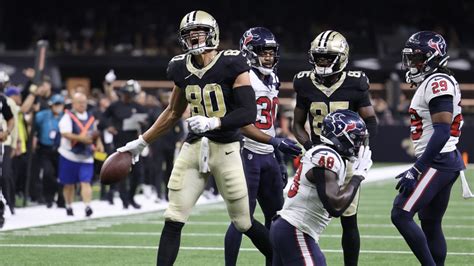 Nfl Preseason Saints Te Jimmy Graham Leaps For Back Shoulder Vs Texans