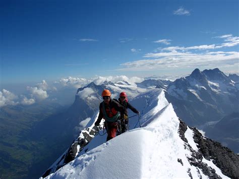 Ascensión al Eiger con guía Arista Mittellegui 2025 TERRALPINA
