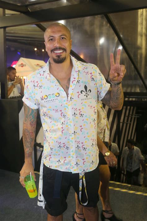 Foto Fernando Medeiros Posou Para Os Cliques E Esbanjou Simpatia No Nosso Camarote Na