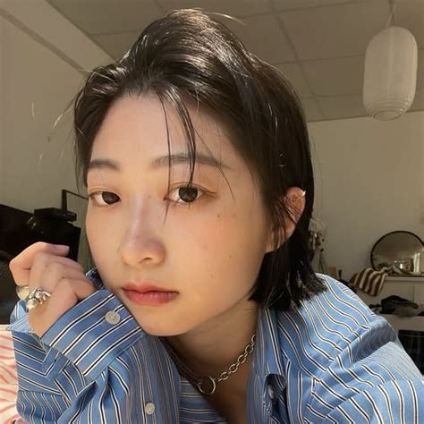 Tang Iris Threads Say More