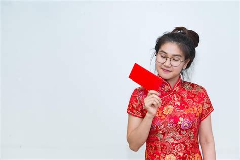 Premium Photo Portrait Of Beautiful Asian Woman In Cheongsam