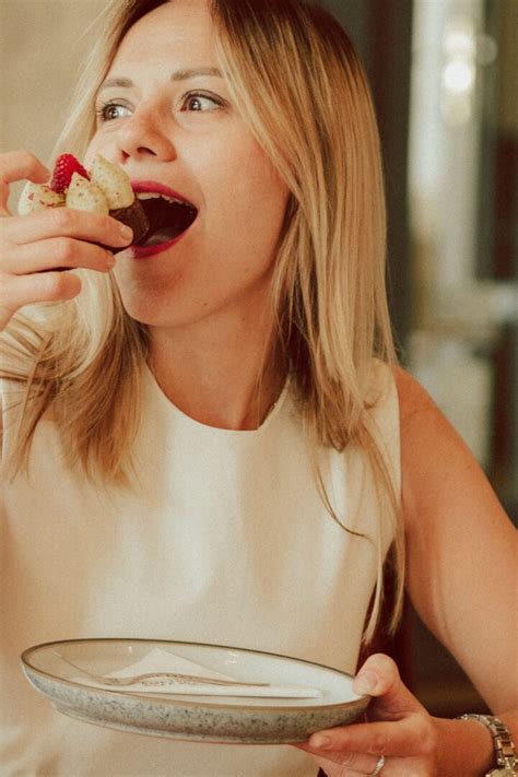 Substitute For Honey In Baking Conversion Chart Delciously Nikki