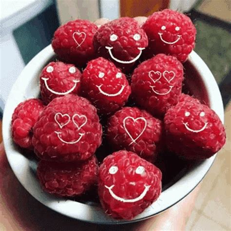 Blowing Raspberries  Blowing Raspberries Smiley Discover And Share